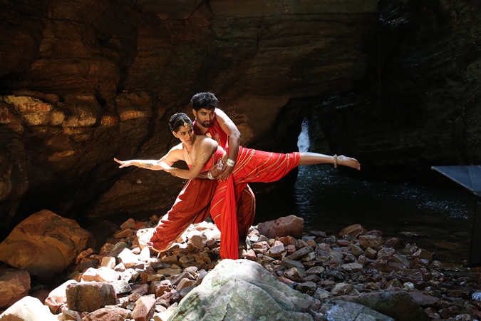 Neeya 2 Movie Stills